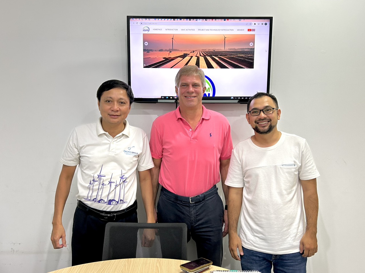 MEETING WITH DR. R. SCOTT KERN, PRESIDENT OF BLD LIGHTING AND DR. ERIC ...